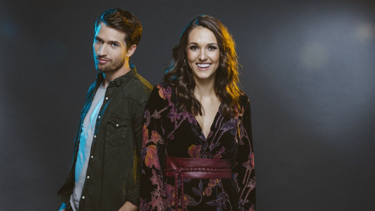 Q&A: Rising Duo Smithfield Talks Brand-New “Hey Whiskey” Music Video ...